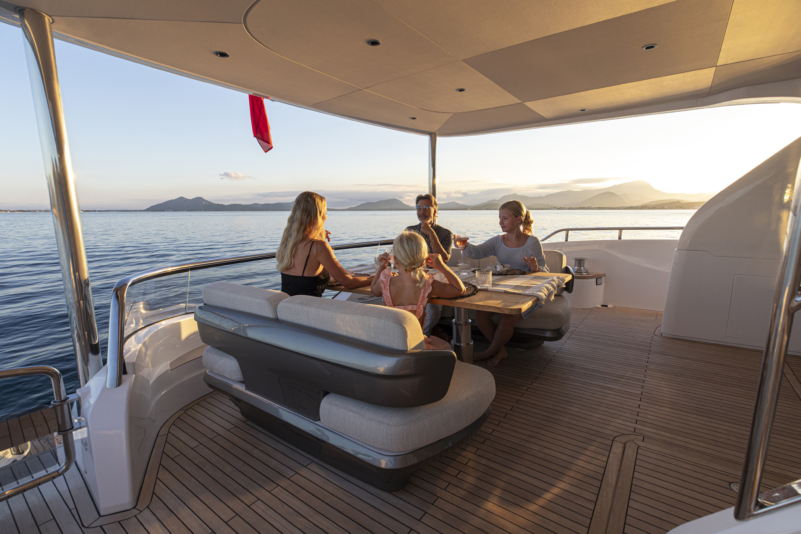 Princess Yachts - Fabricante británico de yates de lujo